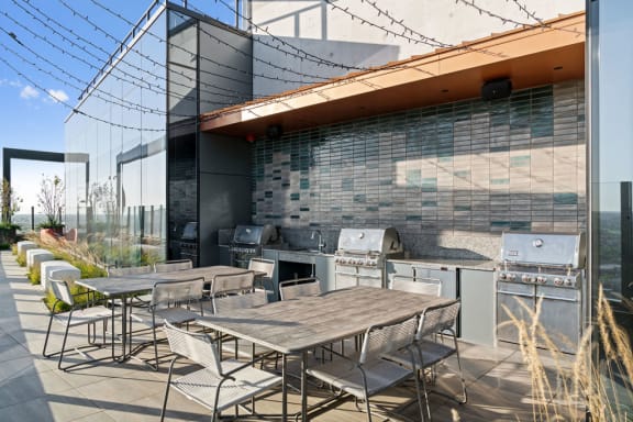 Photos & Videos of Avra West Loop High Rise Apartments in Chicago