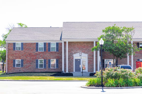 Apartments for Rent in Carmel, IN | Governor Square