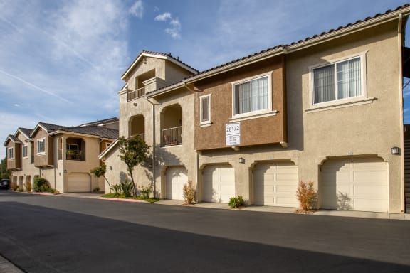 Photos - Hills of Valencia Apartments in Valencia, CA in Santa Clarita