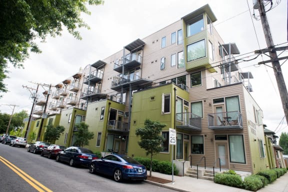 Apartments in Kerns, Portland | Quinten Tower | Photo Gallery