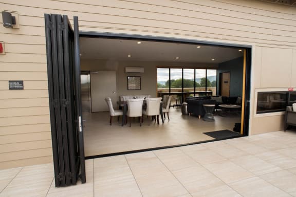 Apartments in Kerns, Portland | Quinten Tower | Photo Gallery