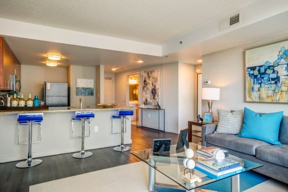 Baltimore High Rise Apartments | The Zenith