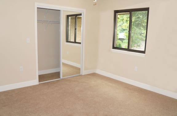 Photos and Video of Fenimore Trace Apartments in Watervliet, NY