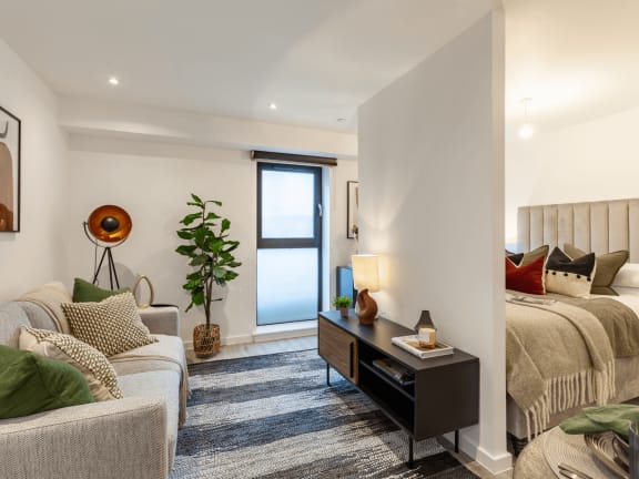 Photos and Video of Verse in Cardiff