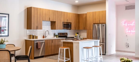 Neon Local Apartments | Denver for Rent | Apartments South Broadway