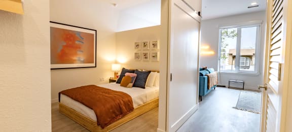 Neon Local Apartments | Denver for Rent | Apartments South Broadway