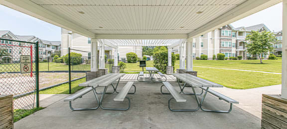 Spring Lake Apartments | Stone Gate Apartments| Photos