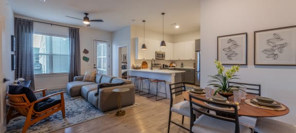 4600 Ross Apartments in Downtown Dallas | Photo Gallery