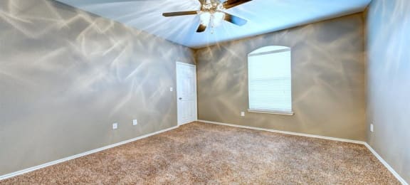 Photos and Video of Regency Dell Ranch Apartments in Round Rock, TX