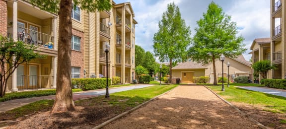 Photos and Video of Pinnacle On Wilcrest in Houston, TX