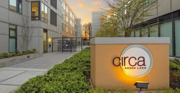 Circa Green Lake Apartments | Apartments in Seattle, WA