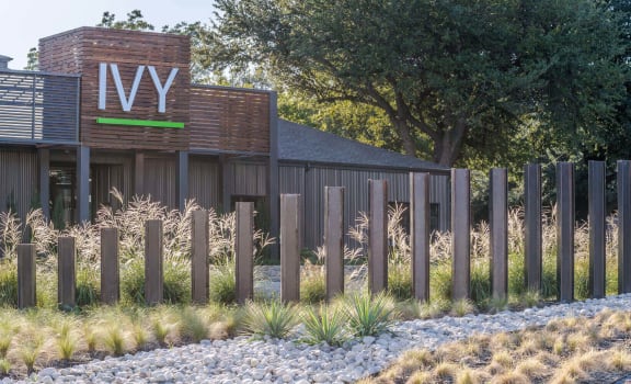 Ivy Urban Living at Cityplace| Apartments in Dallas, TX
