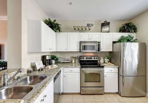 The Missions at Rio Vista | Rio Vista Apartments