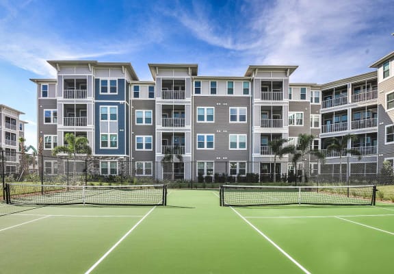 Dunedin Commons Apartments | Apartments in Dunedin, FL