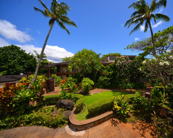 Coconut Inn Apartments in Lahaina, HI