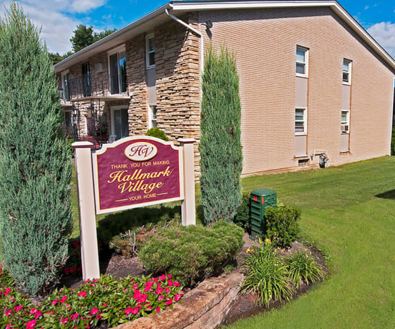 Hallmark Village Apartments | Apartments in Hamburg, NY