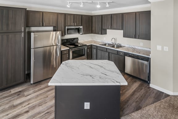 Photos and Video of 3101 Place Apartments in Rosenberg, TX