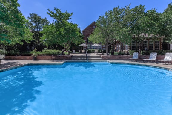 Well-Appointed Apartments in Overland Park, KS | Wynnewood Farms