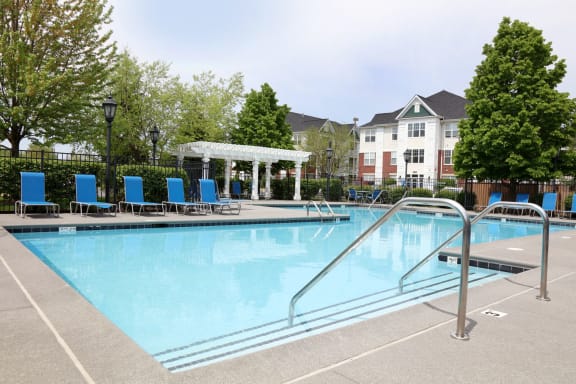 Naperville Apartments | Bristol Station