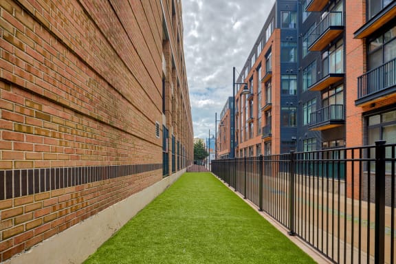 Luxury Apartments in Baltimore | The Crescent at Fells Point