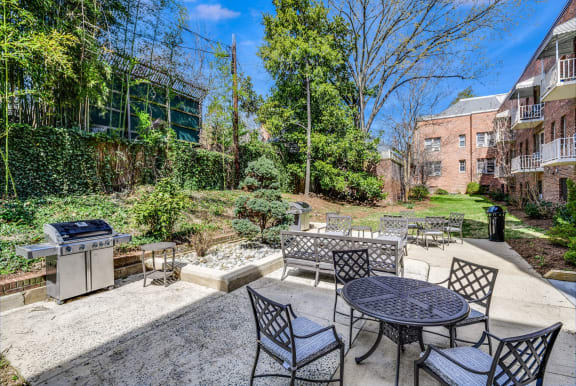 Rent Controlled Apartments in Georgetown, DC with Courtyard | Kew Gardens