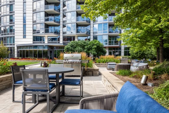 River North Luxury Apartments | Hubbard Place