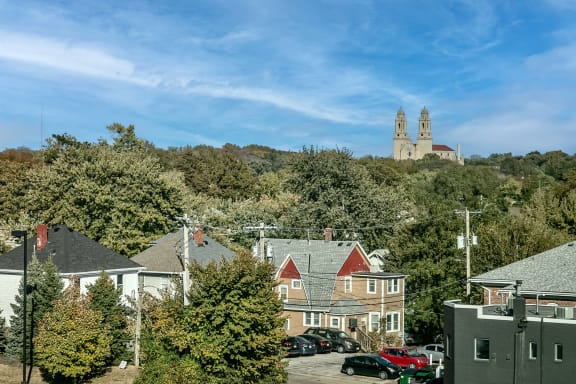 Dundee Flats | Apartment and Community Amenities