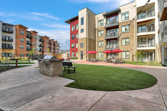 Luxury Apartments in Downtown Carmel, IN | Avant & Avant II