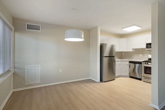 Halpine View | Apartment and Community Amenities