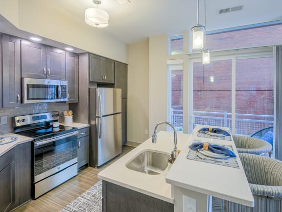 The Metropolitan | Apartment and Community Amenities