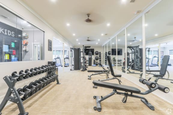 Greystone at the Woodlands | Apartment and Community Amenities