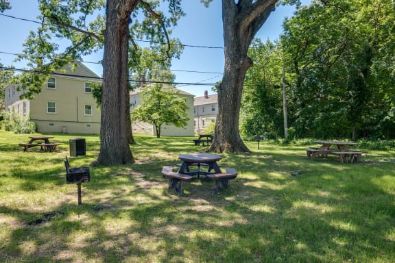 Apartments in Catonsville, MD | Mount Ridge Apartments