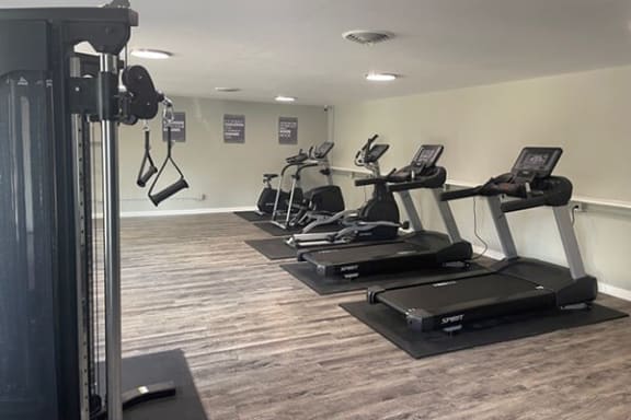 Apartment and Community Amenities | Golfview Village Apartments