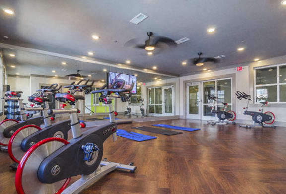 Meridian at Sutton Square | Apartment and Community Amenities