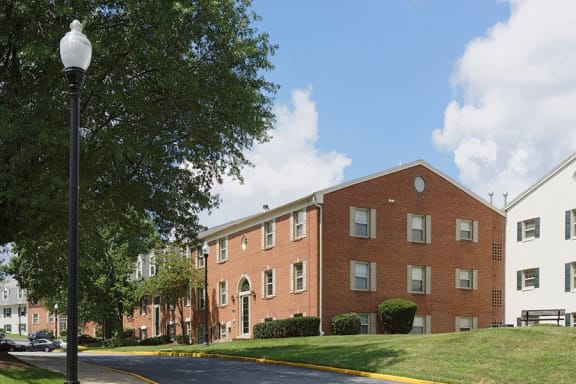 Apartments for Rent in Towson, MD | Courthouse Square Apartments | Photos
