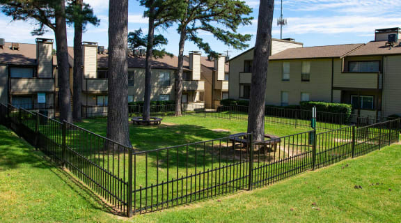 Fox Run | Apartments in Tyler, TX