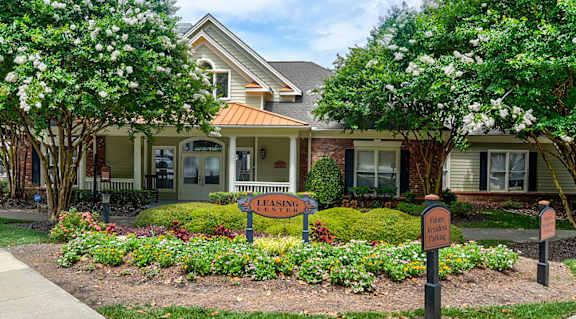 Legacy North Pointe Apartments | Apartments in Raleigh, NC