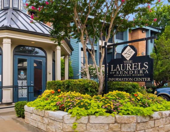 Laurels at Sendera | Apartments in Arlington, TX