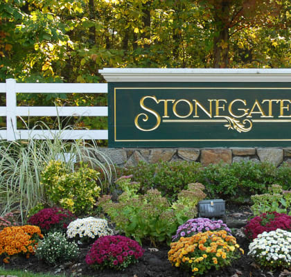 Stonegate | Apartments in Middle Island, NY