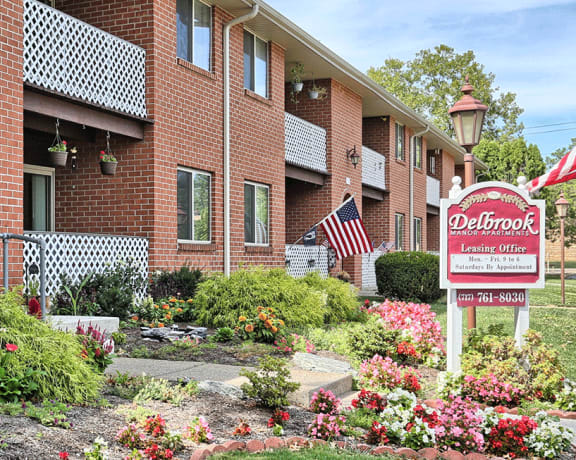 Mechanicsburg Apartments in Hampden Township | Delbrook
