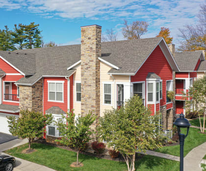 Luxury Apartments in Louisville, KY | Hurstbourne Estates