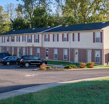Ronez Manor | Apartments in Springfield, OH