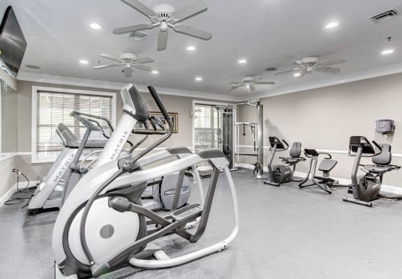 Apartments in Woodbridge VA | County Center Crossing Apartments