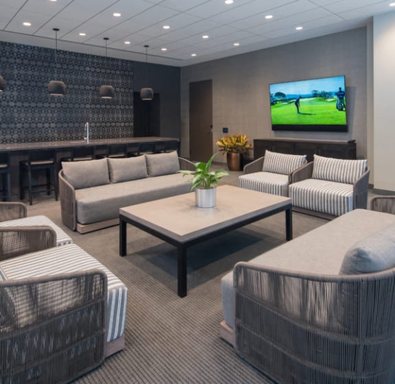 Columbus Plaza | New East Side Chicago Apartments