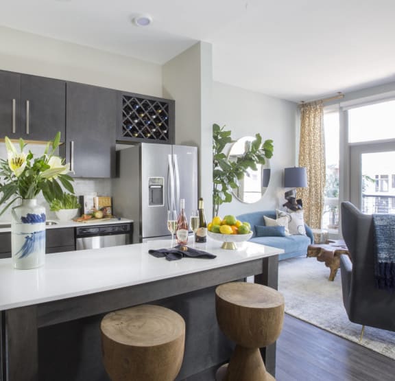 Apartments in Carmel, Indiana | Avant & Avant II