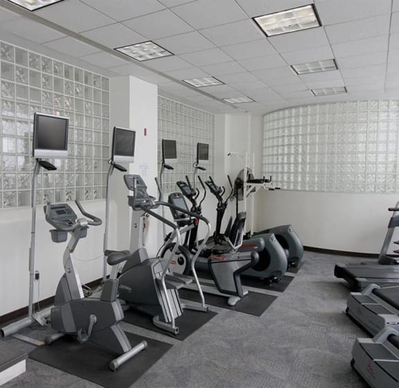 Cleveland Park Apartments in Washington, DC | Quebec House