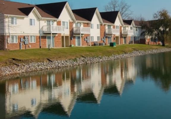 Eastside Indianapolis Apartments | Waterstone Place Apartments