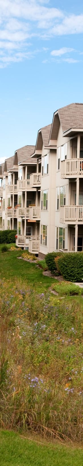 Luxury Apartments in Minnetonka, MN | Waterstone Place Apartments