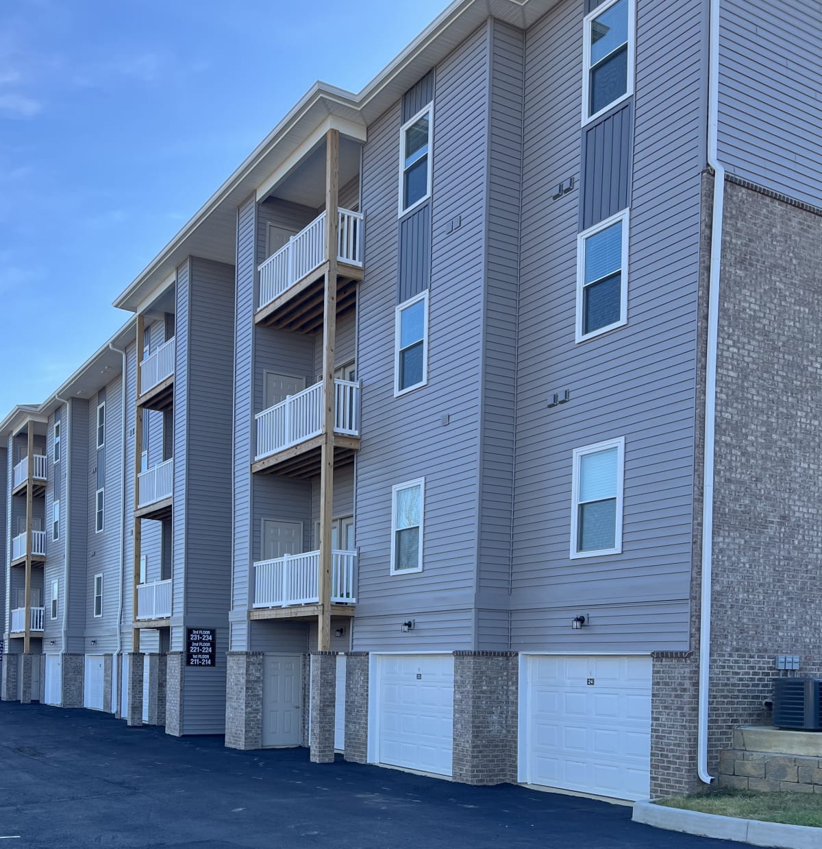 Photos and Video of Cardinal Ridge Apartments in Simpsonville, KY