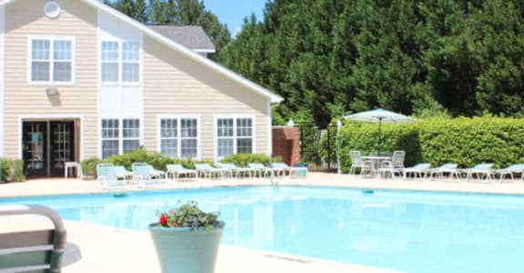 Pine Ridge | Apartments in Durham, NC